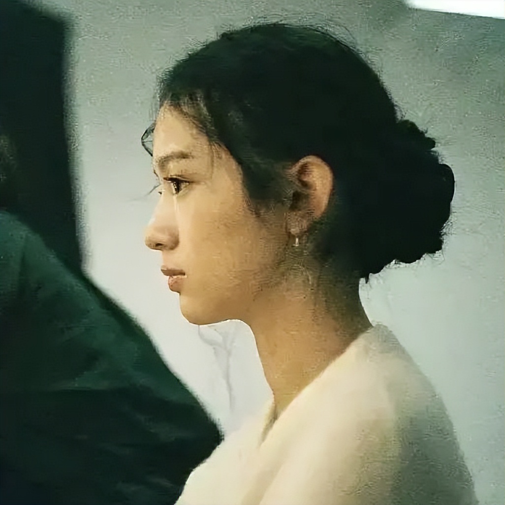 Film retro style girl head portrait, including female idol Polaroid ...