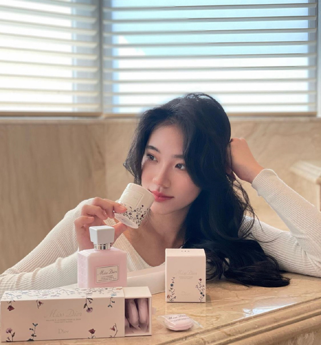 A recent photo of Xiao S's second daughter is on the hot search ...