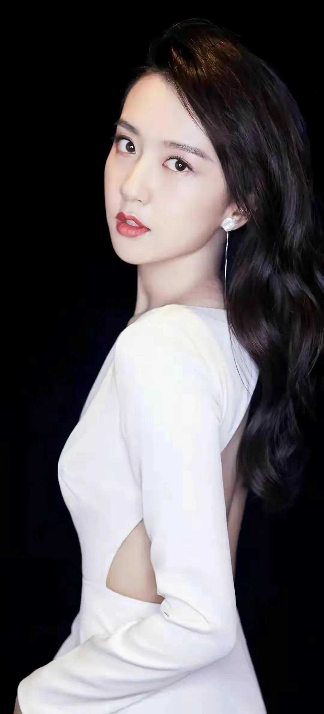 Xu Lingyue is so beautiful - iNEWS
