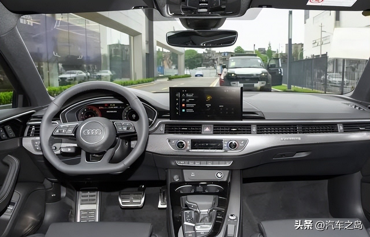 Mercedes-Benz and Audi are rolling in! 204 horsepower + 9AT, reduced to ...