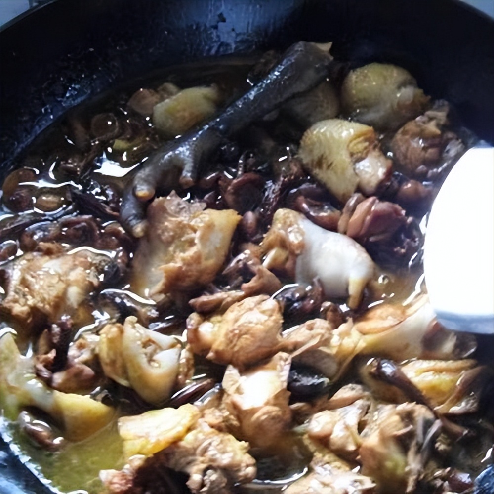 Stewed chicken don't blanch or stew directly, the old chef will teach ...