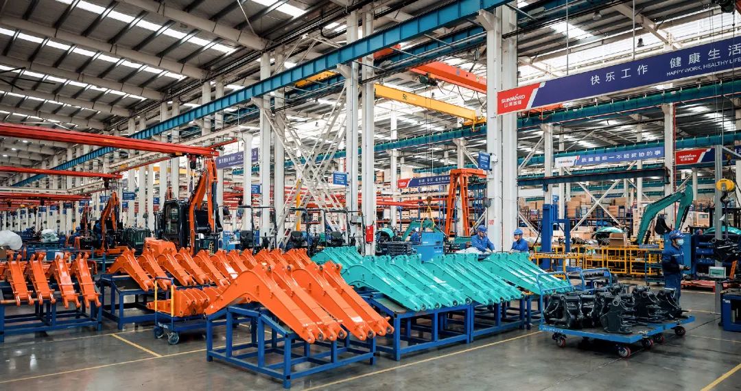 The story of the "big factory" with sparks - iNEWS