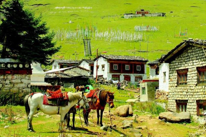 In a village left in the world in China, the local people live a poetic ...