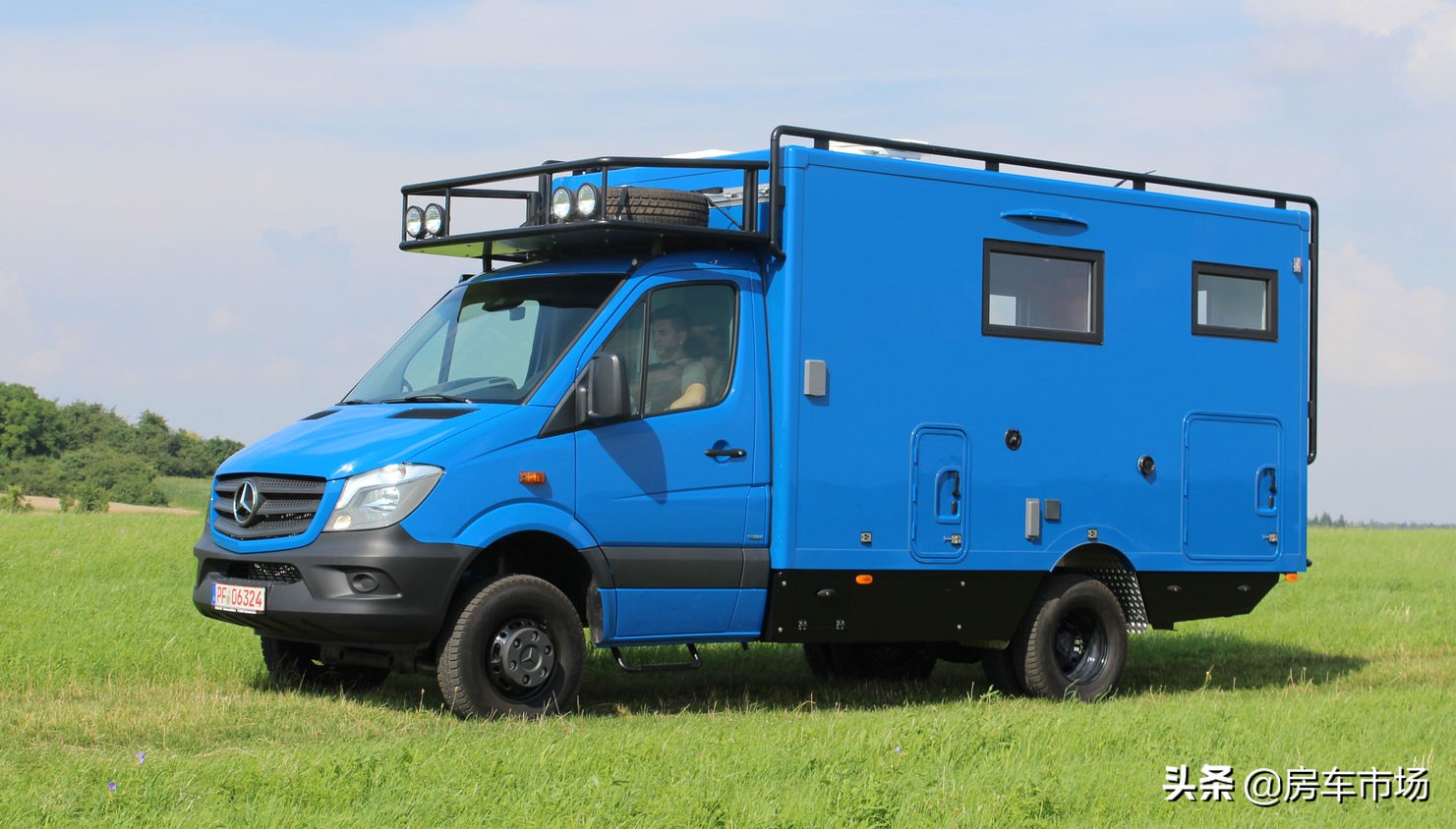 Mercedes-Benz box-type full-time four-wheel drive car, 3.0T diesel ...