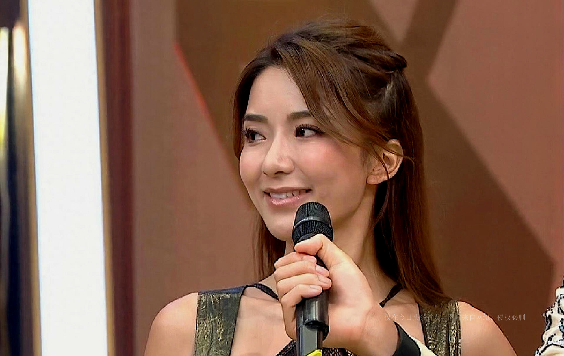 TVB's popular Hong Kong sister changed her name to join the industry and became rich. Her face ...