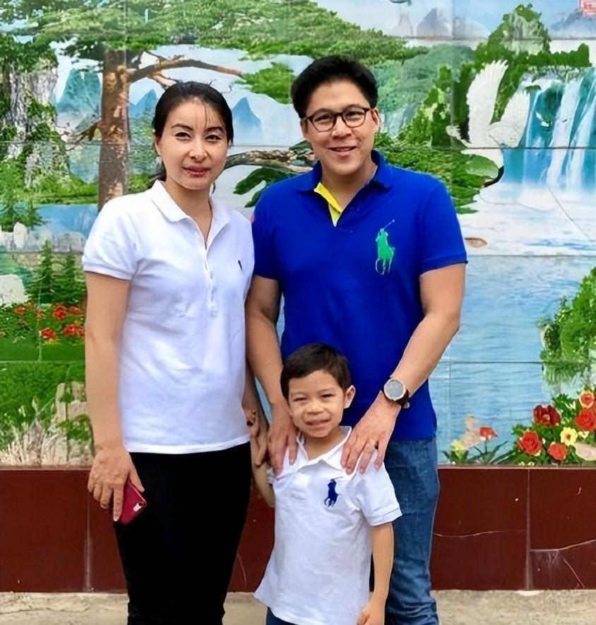 Huo Qigang and Guo Jingjing's family showed their charm at the event ...