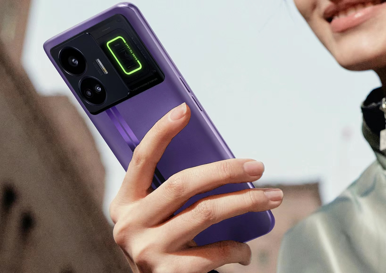 Equipped with Snapdragon 8+ processor and 1TB storage, this real me ...