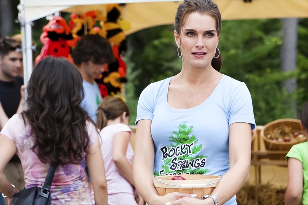 "Back to the Wild" reminds people to respect nature by showing the ...