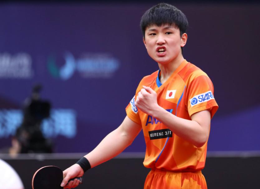 The Chinese women's table tennis meet and sign! Concentrate on the ...