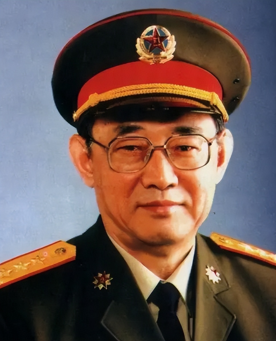 He used to be Deng Gong's secretary. He became an official at the age ...
