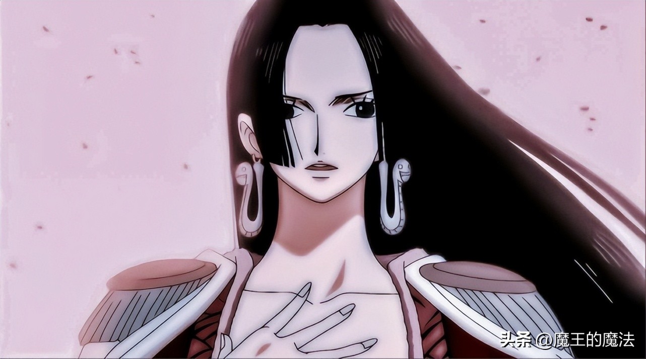 One Piece Chapter 1059: Blackbeard's ability to focus on Luffy's wife ...