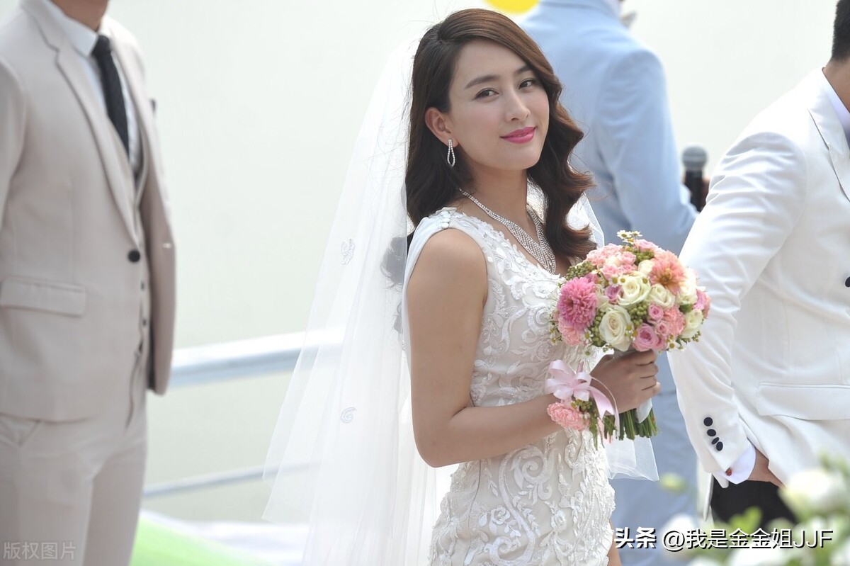 Ma Su in 1981, Yang Mi in 1986, Qin Lan in 1979, why does Wei Daxun prefer his sister? - iNEWS