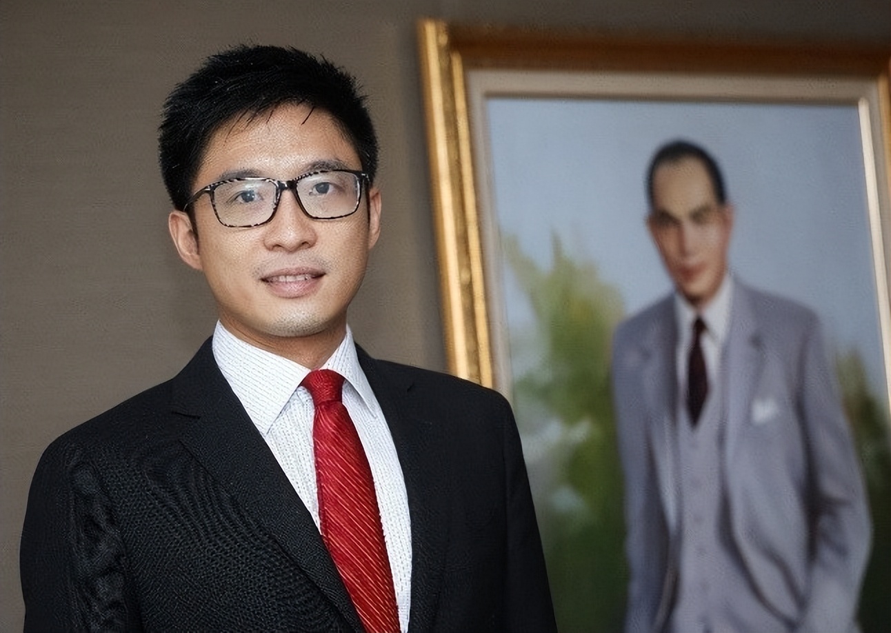 Behind the happiness of the rich wife Zhu Lingling: the second son is ...