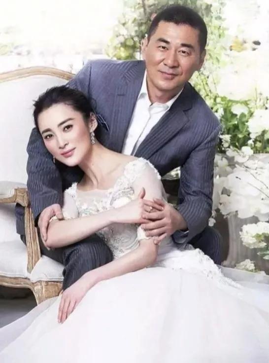 Actor Chen Jianbin was "accompanied" by 20 actresses vying to warm the ...