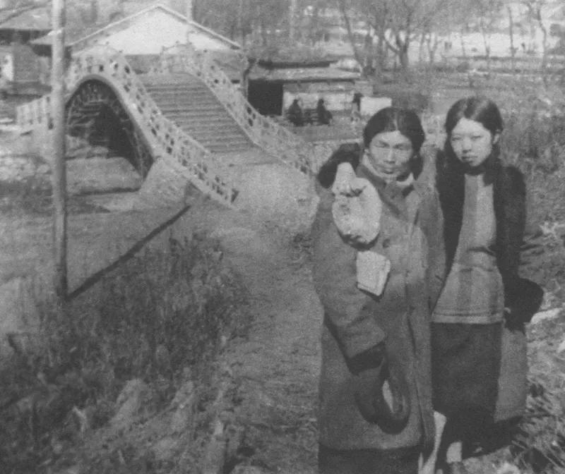 After reading "The Biography of Hulan River" and "The Biography of Xiao ...