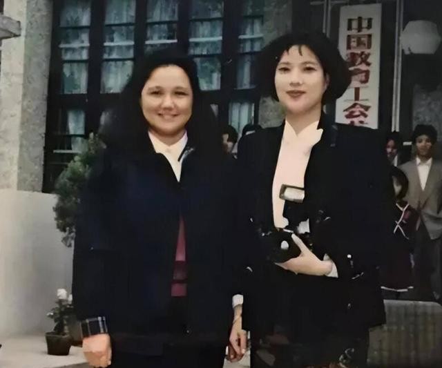 Deng Nan, the second daughter of Comrade Xiaoping, was the chief ...