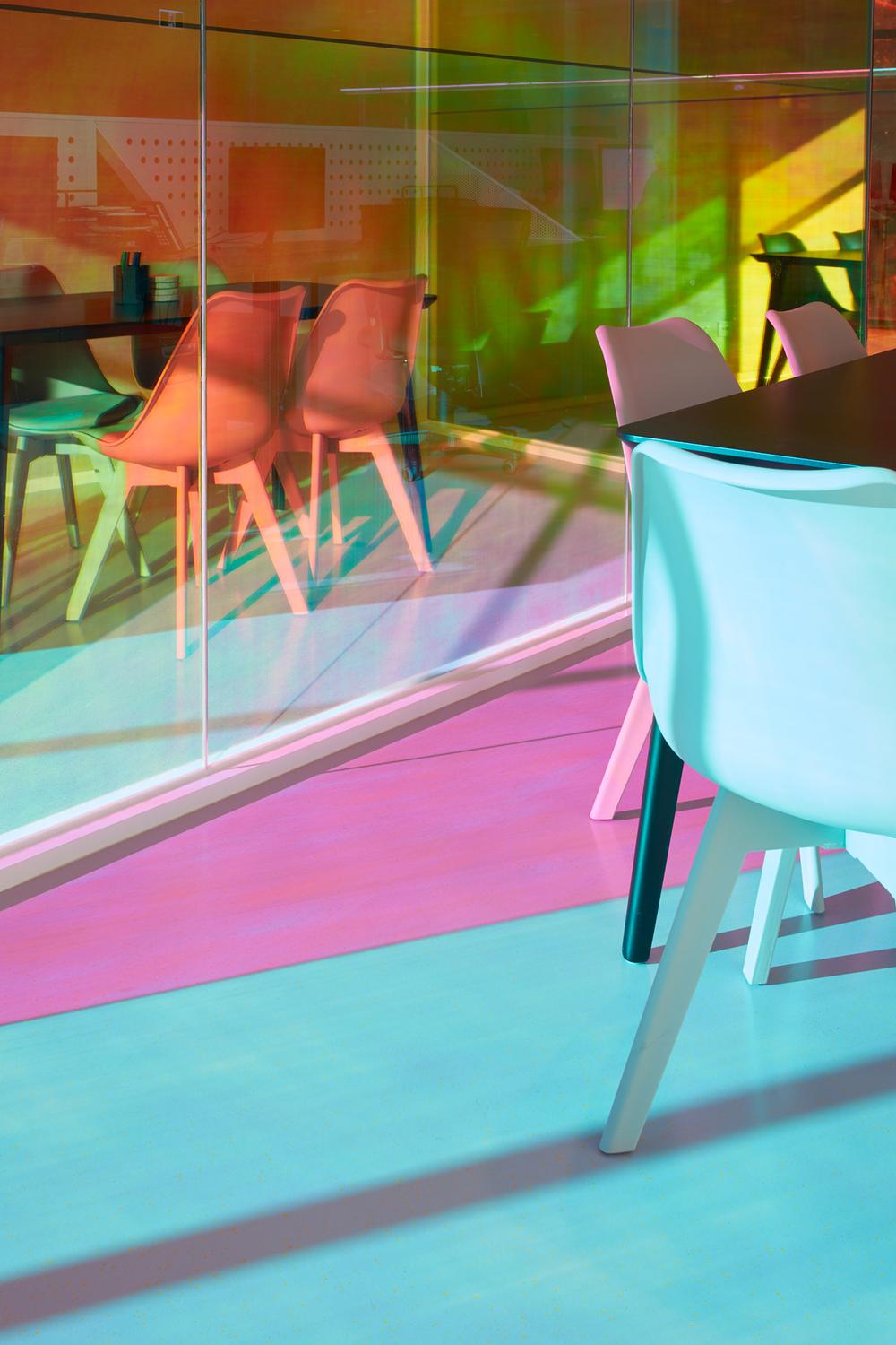 Australian Lighting Ambience Office: Immersive light, shadow and color ...