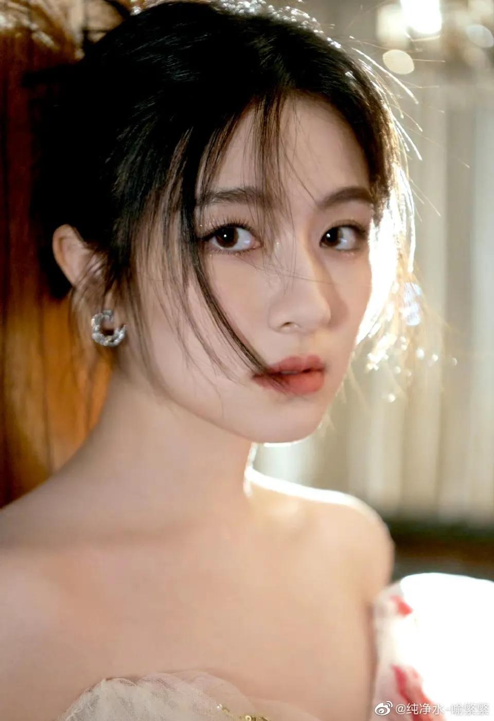 Li Randi's beautiful collection - iNEWS