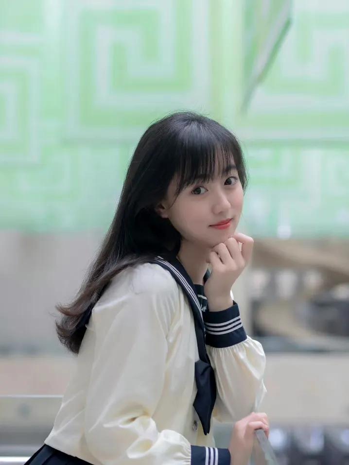 Photo sharing of pure and clean girls in student attire! - iNEWS