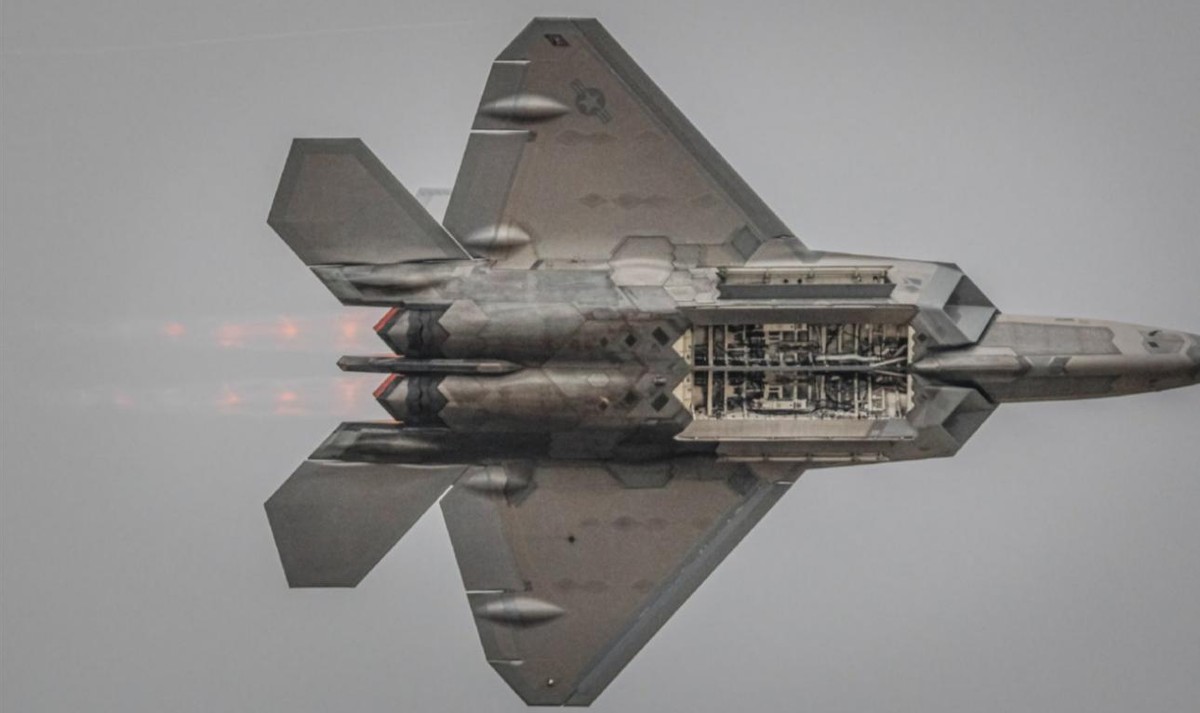 Chinese satellite made another great contribution! The U.S. F-22 ...