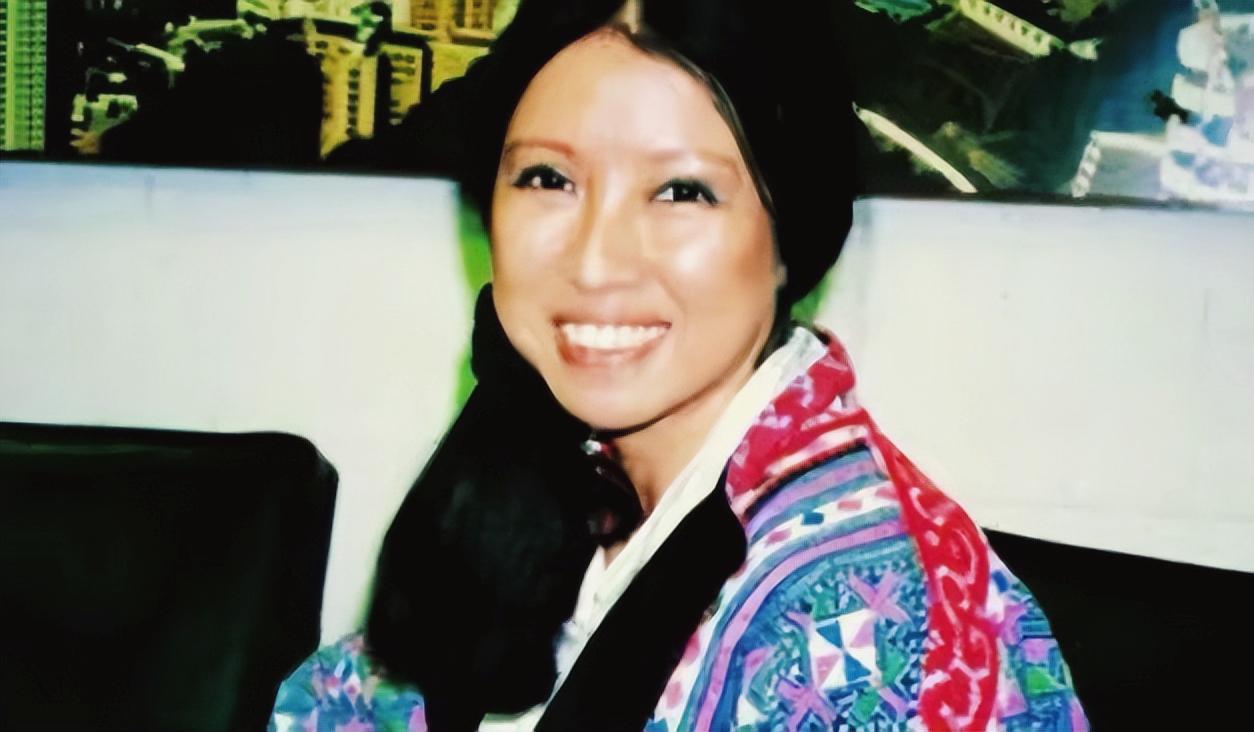 Sanmao met Wang Luobin for the second time: "buy me a suite", after ...