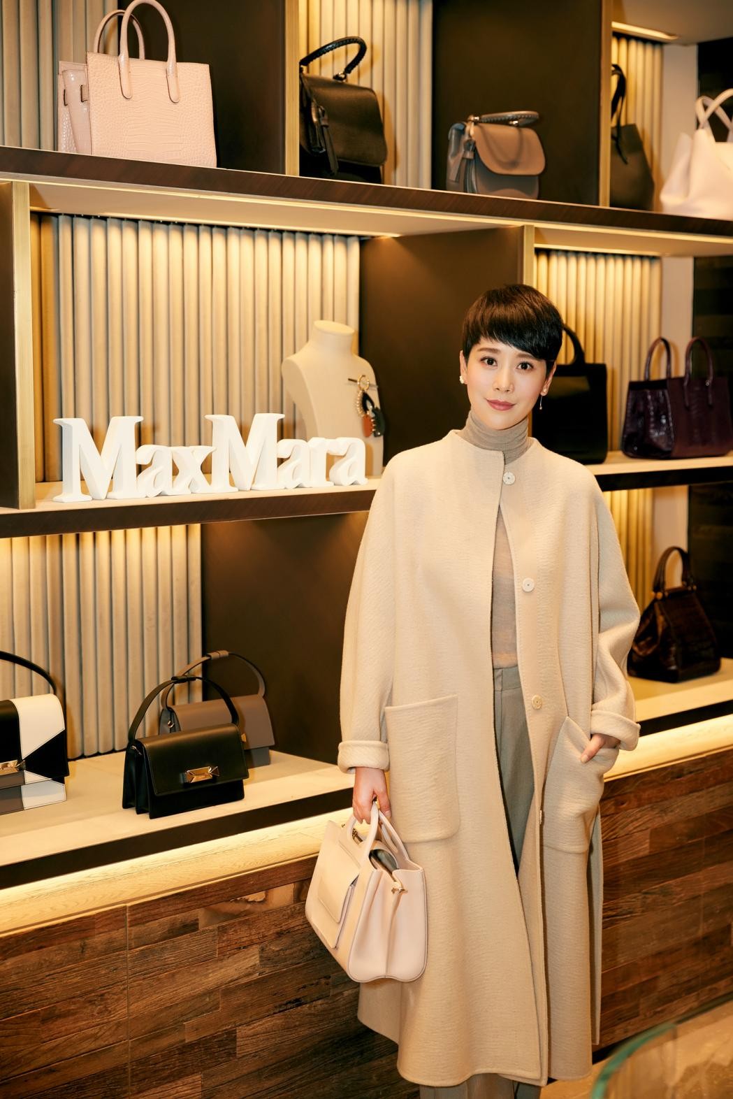 The famous daughter Haiqing was born in a famous family, and her son ...