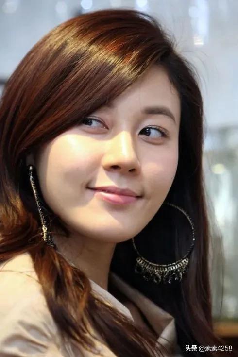 Korean actress Kim Ha Neul - iNEWS