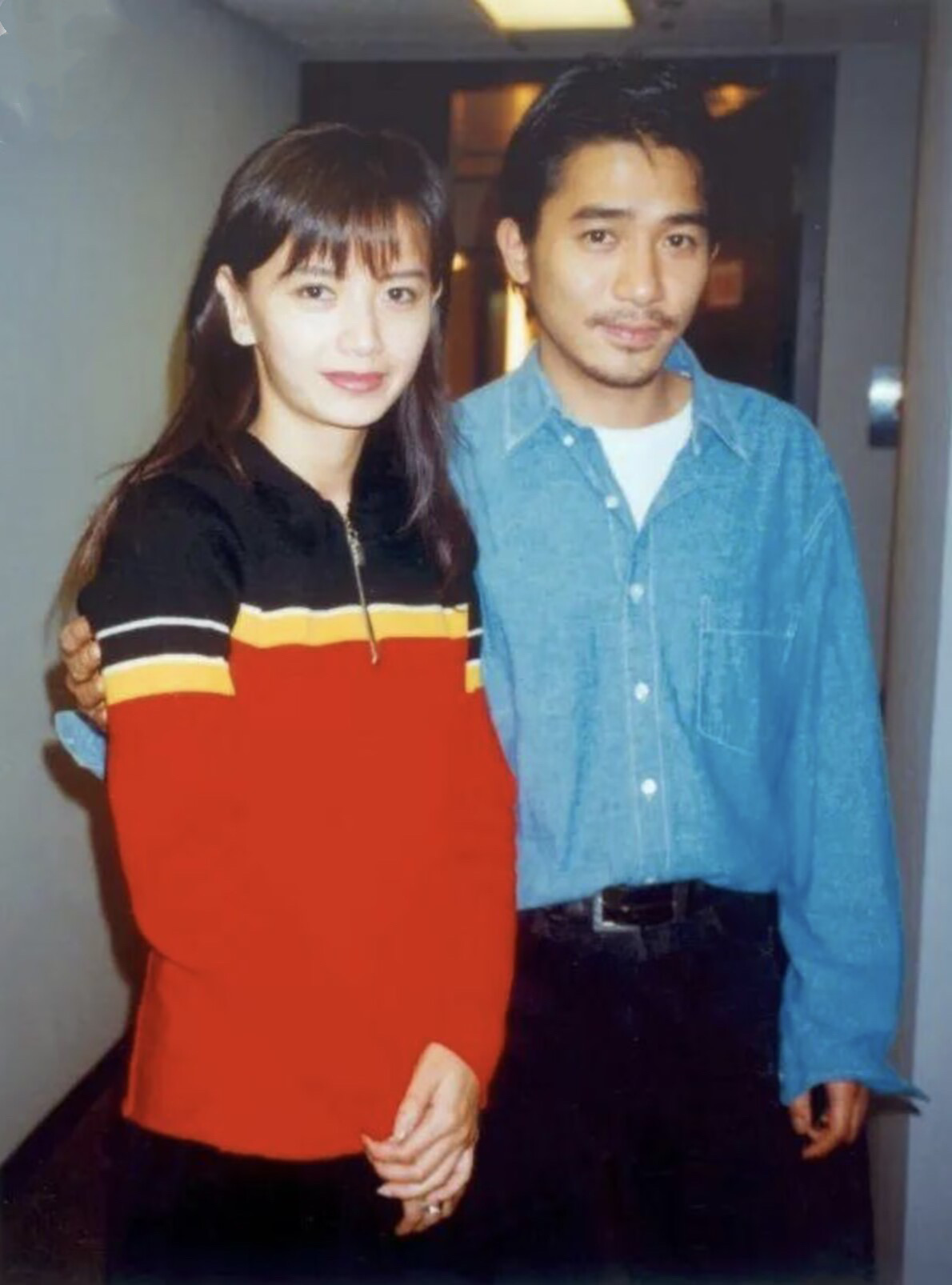Zeng Huaqian posted a photo with Tony Leung on Valentine's Day, saying ...