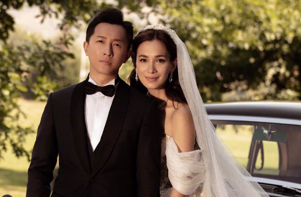 Lu Jingshan rushed to the backstage to breastfeed after the performance ...