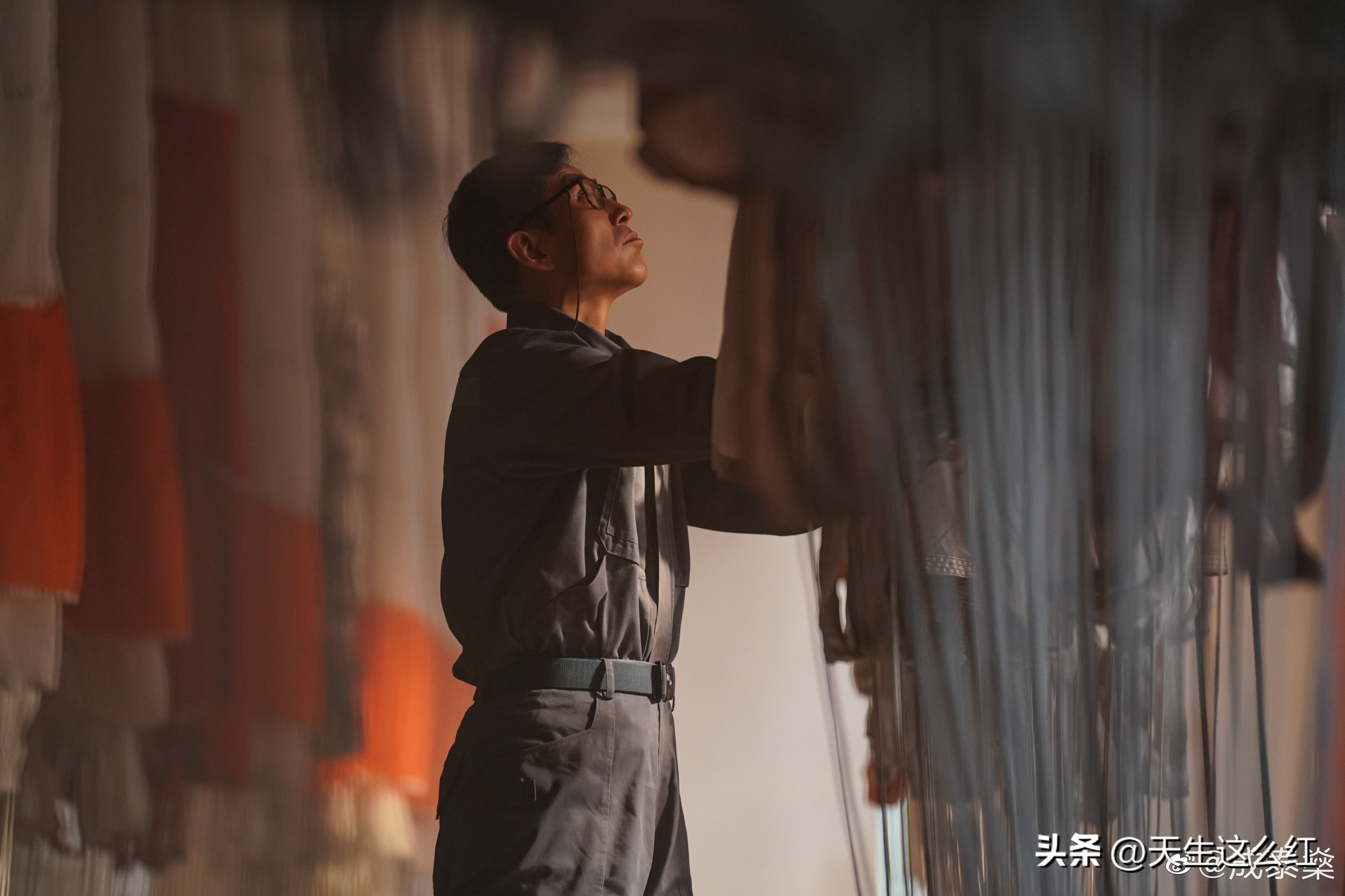 Why did Deng Fang shine shoes for Lei Yu? A screen showing the detailed ...