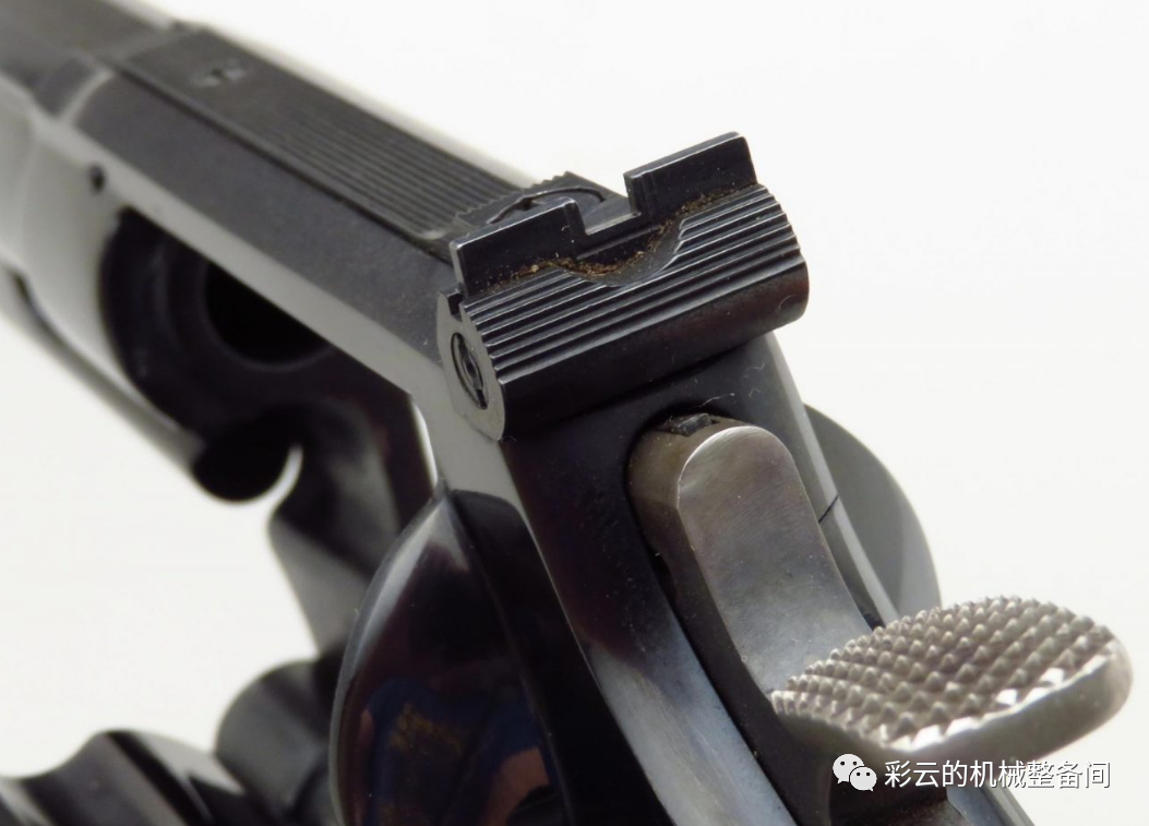 "The most powerful pistol in the world" - pictured Smith & Wesson Model ...