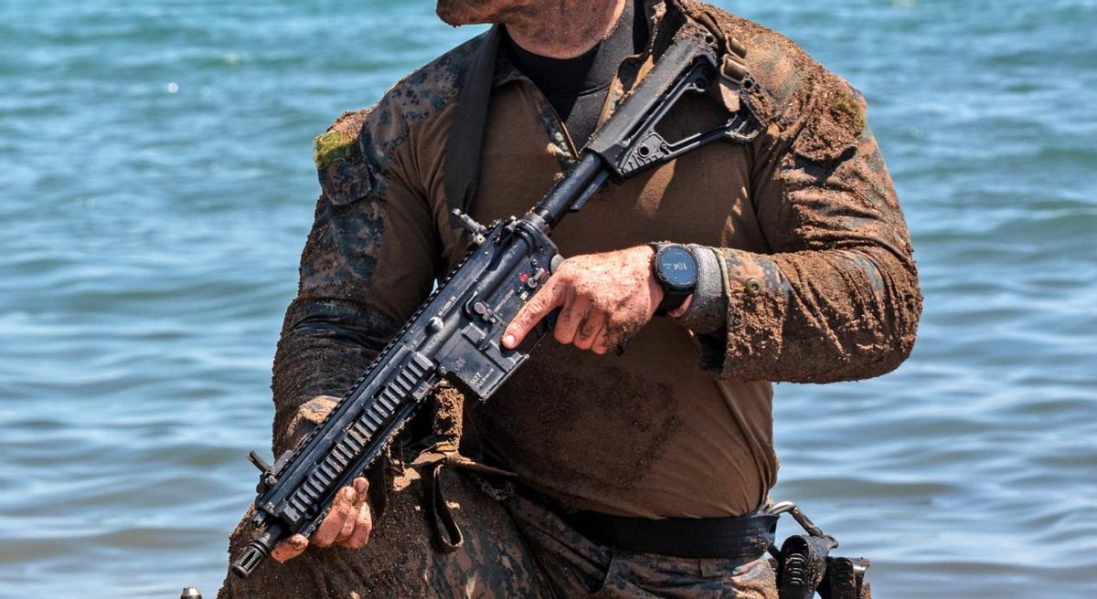 The U.S. Marine Corps has a new gun and uses a new kit to change the ...