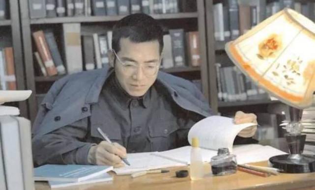 Great mathematician Chen Jingrun is seriously ill and lives in a 6 ...