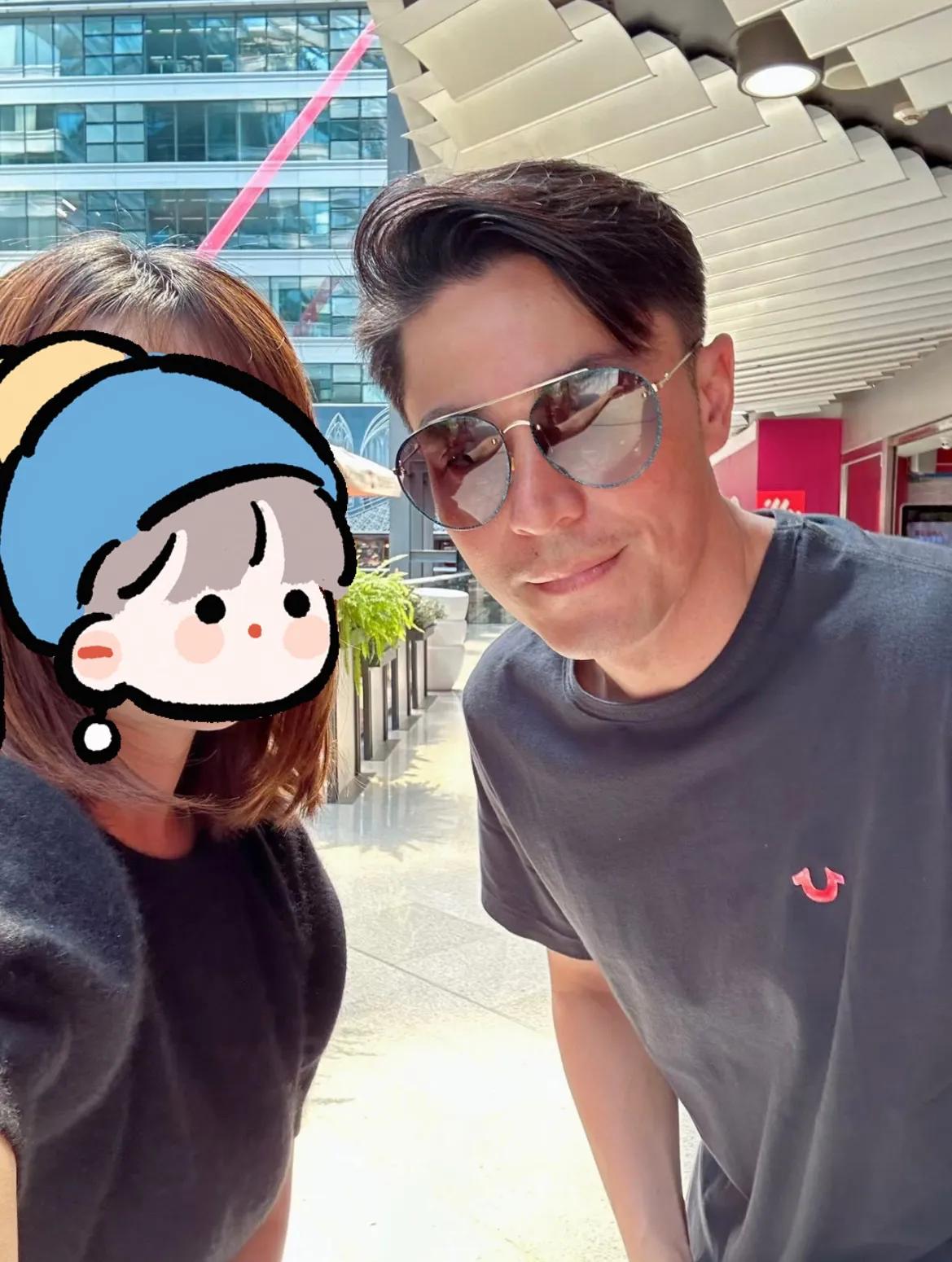 Netizens ran into Huo Jianhua while shopping, he was thin and handsome ...