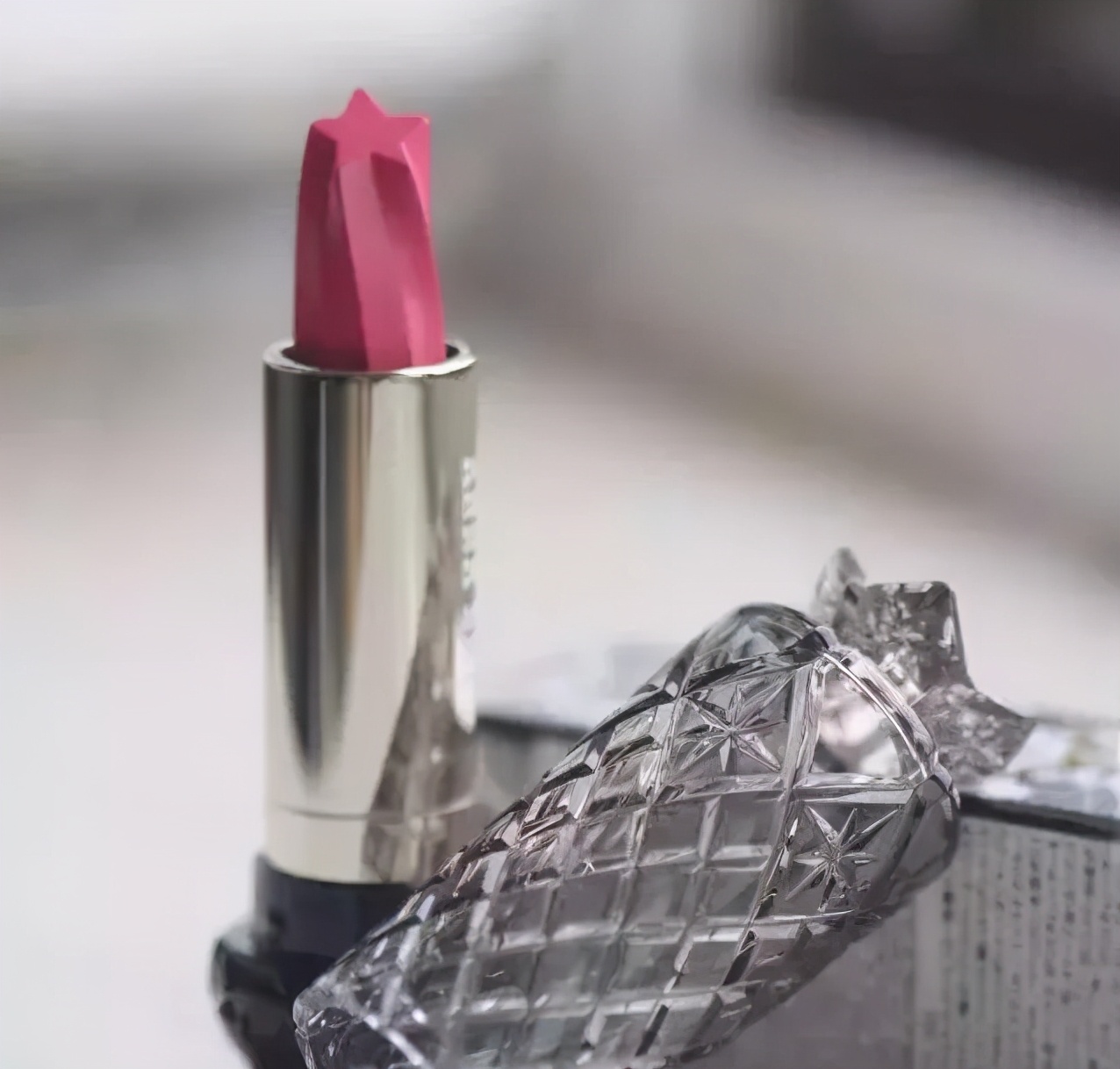 Too many lipsticks and don't know which one to choose?These lipsticks ...