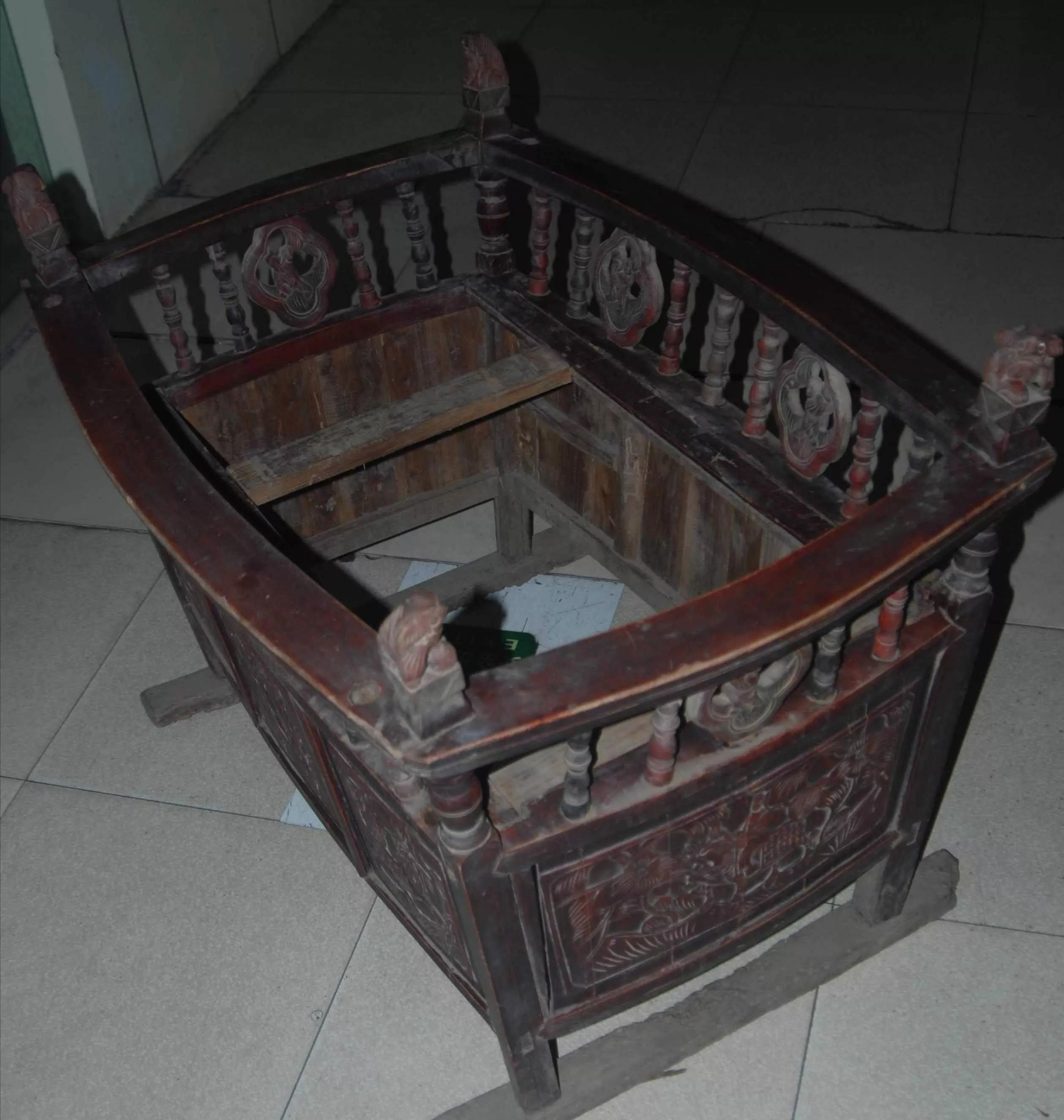 There is a folk saying that "if you don't borrow four things, your ...