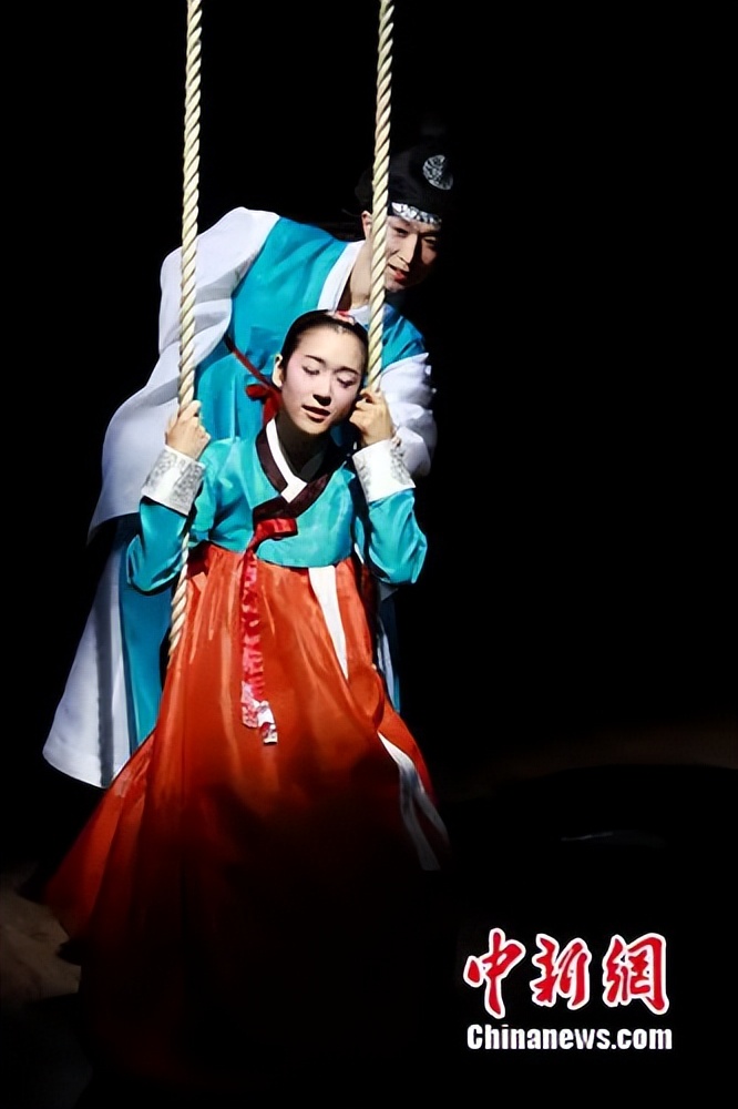 Singing Skills and Expressions in Ancient Korean Opera - iNEWS