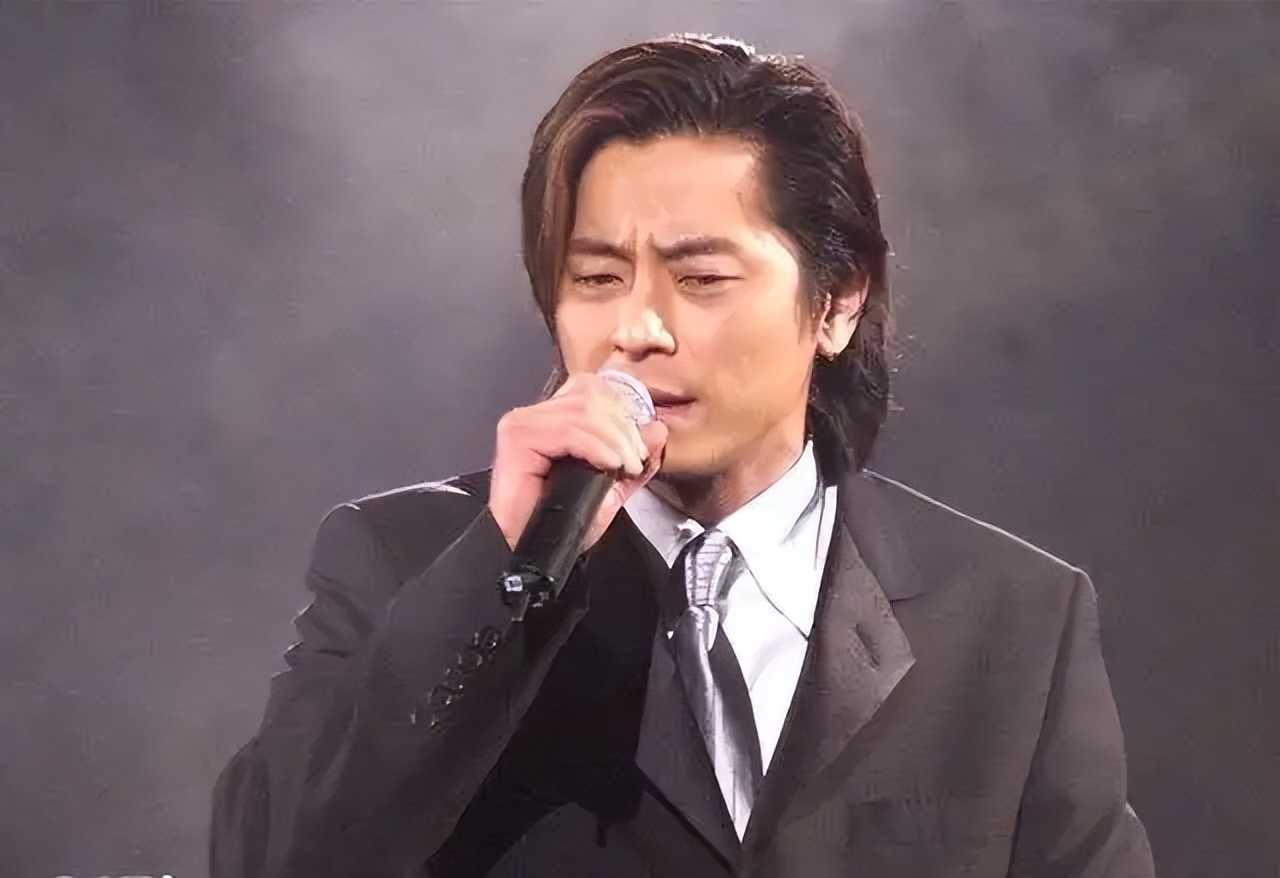 Hong Kong's top ten handsome male singers in the 1990s, Louis Koo is on ...