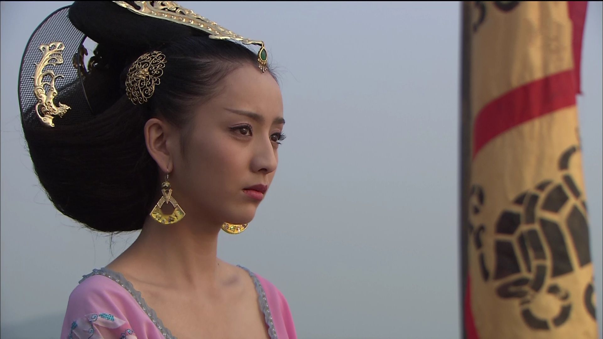 In order to gain the emperor's favor, Zhao Feiyan actually stuffed this ...