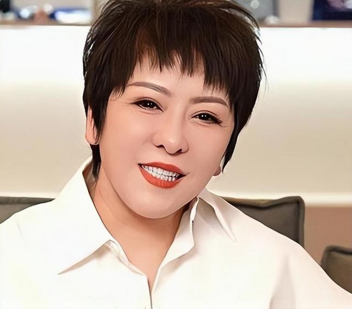 Guo Jingjing carried 80,000 Hermes, stepped on high heels and ...