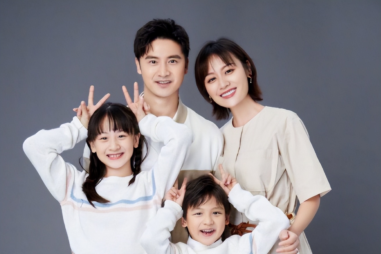 At the age of 23, she married Tian Liang, a diving prince. After four ...