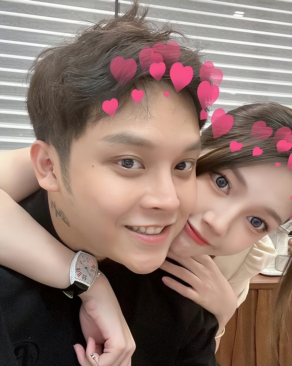 Douer took a recent photo of her daughter, with tons of big mouth and ...