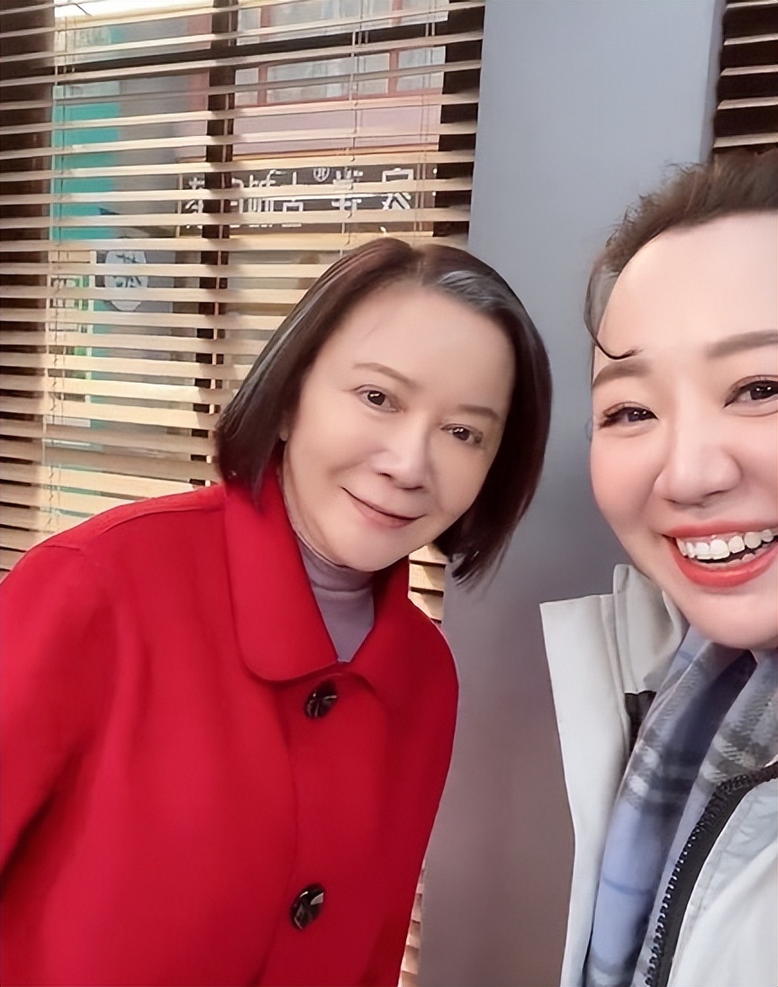 Cai Ming is too pretentious, his face is smooth and full but unnatural ...