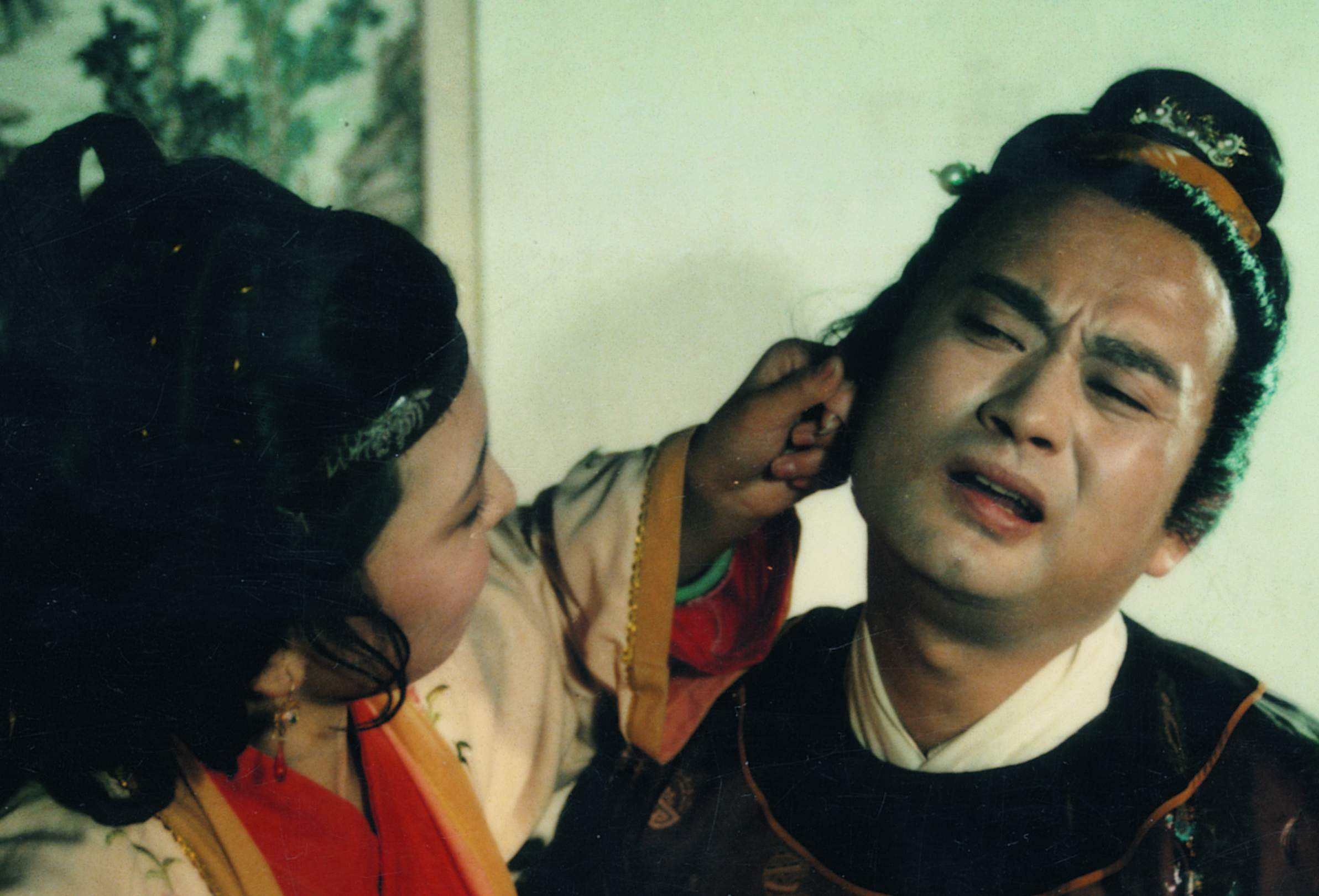 From another perspective, Xue Pan in "A Dream of Red Mansions" is a man ...