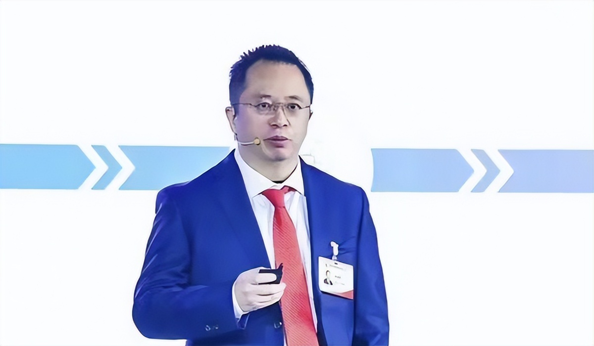 Zhou Hongyi demonstrated 360 AI "rollover" on the spot; the man Ziroom ...