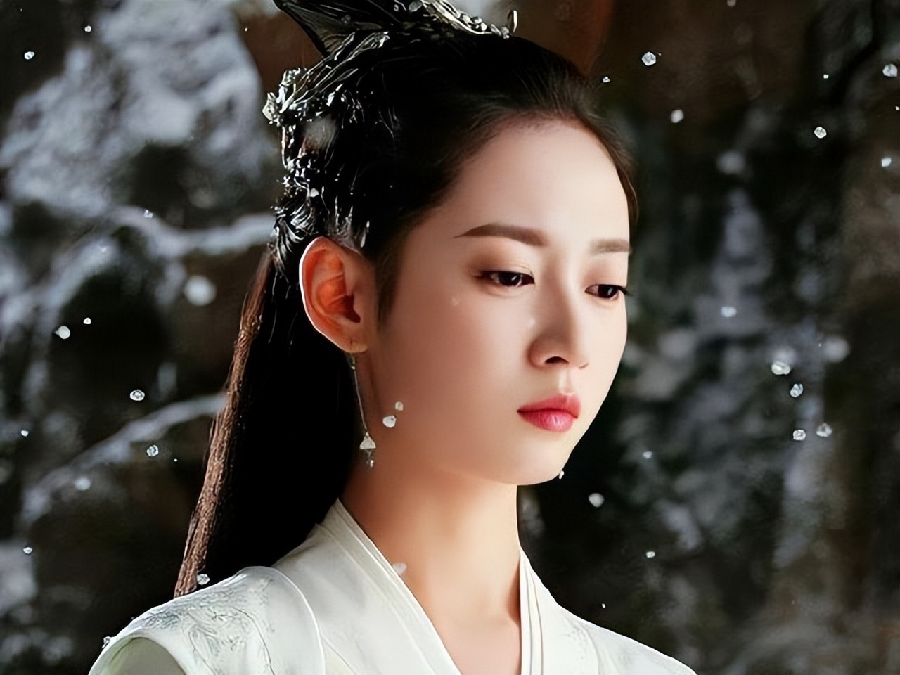 "Muyun Lu of Kyushu": Chen Yuqi and Zhang Linghe join forces to present ...