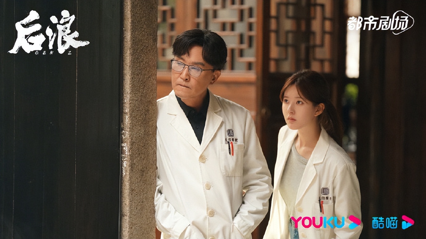 Youku has three seats in the top five hot list, "Long Moon", "Heart ...