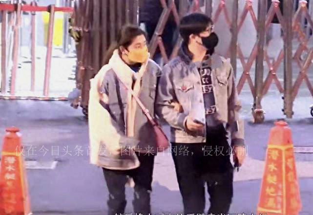 Reviewing Selina's official announcement of new relationship, saying "My spring has come too ...