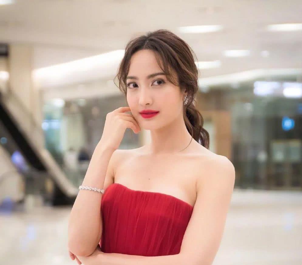 The most beautiful transgender actress Poyd officially announced her engagement. Her boyfriend ...