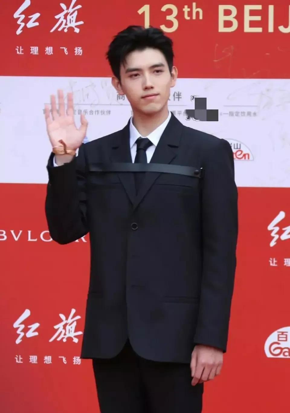 Chen Feiyu and his family were in the same frame for the first time ...